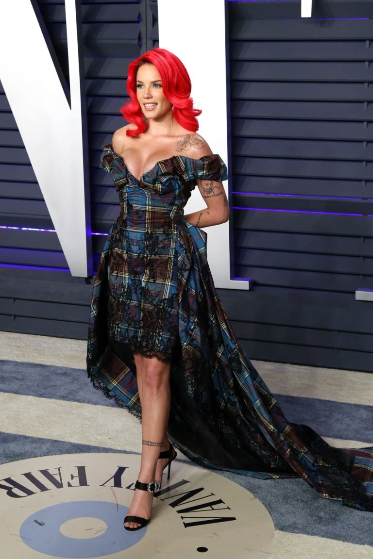 Halsey Measurements: Height, Weight, & More