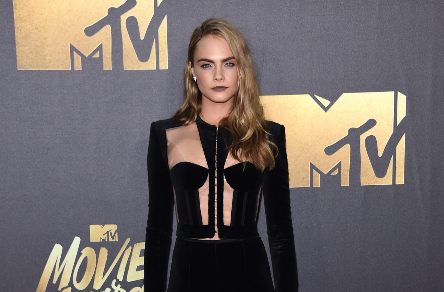 'Paper Towns' Star Cara Delevingne: Her Height, Weight & More