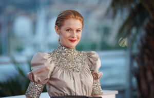 Emily Beecham's Height, Weight, Age, Bio, Measurements & More