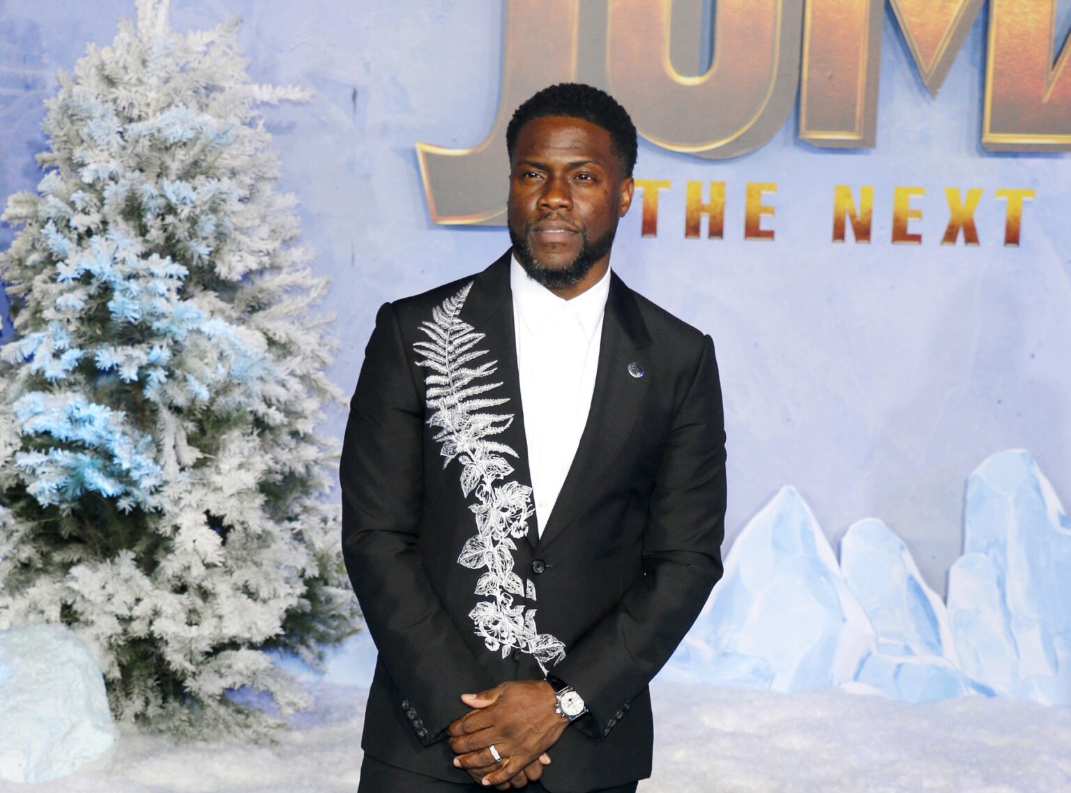 Kevin Hart's Height, Weight, Age, Net Worth, Love Life & More