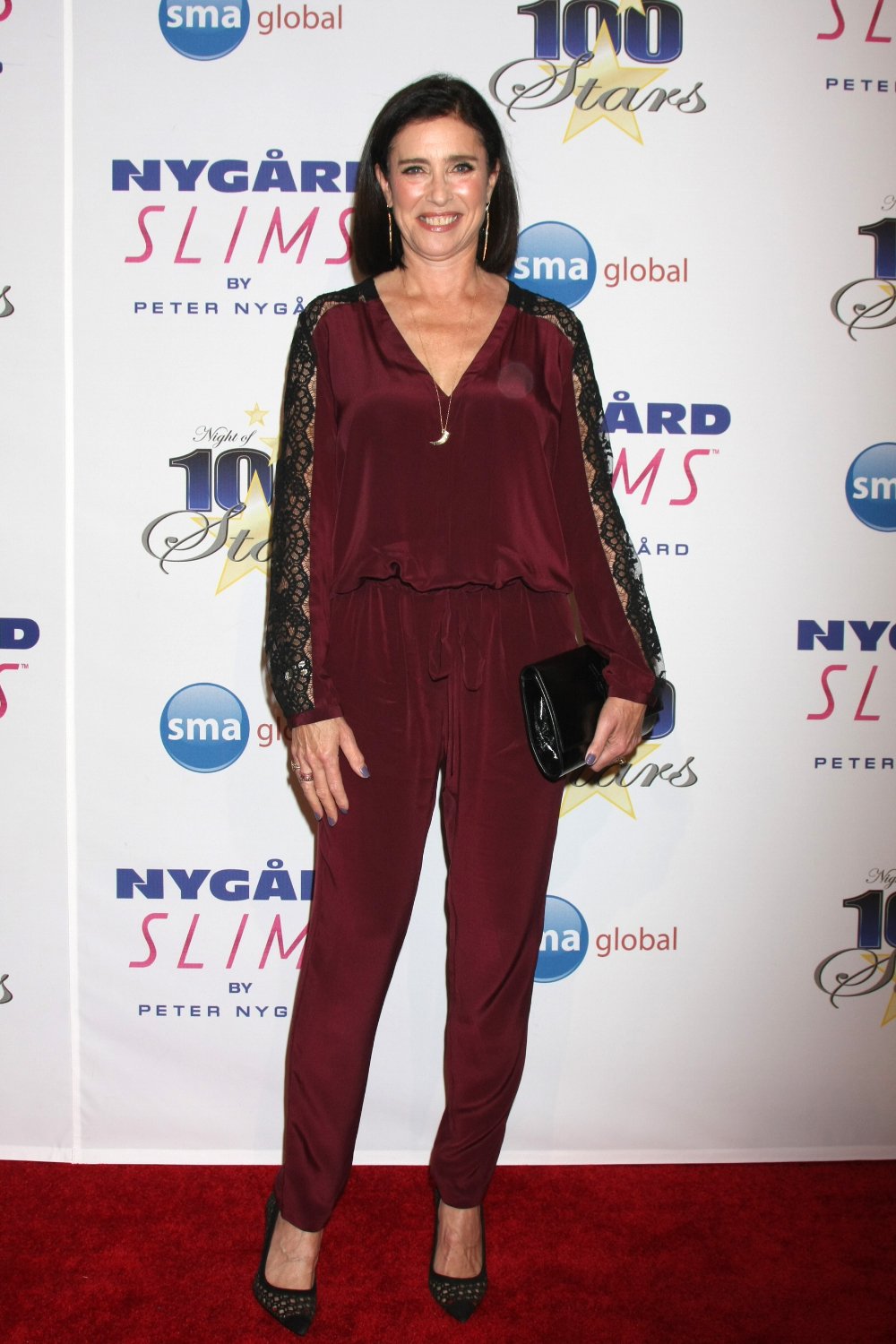 Mimi Rogers' Height, Weight, Measurements, Bio & More