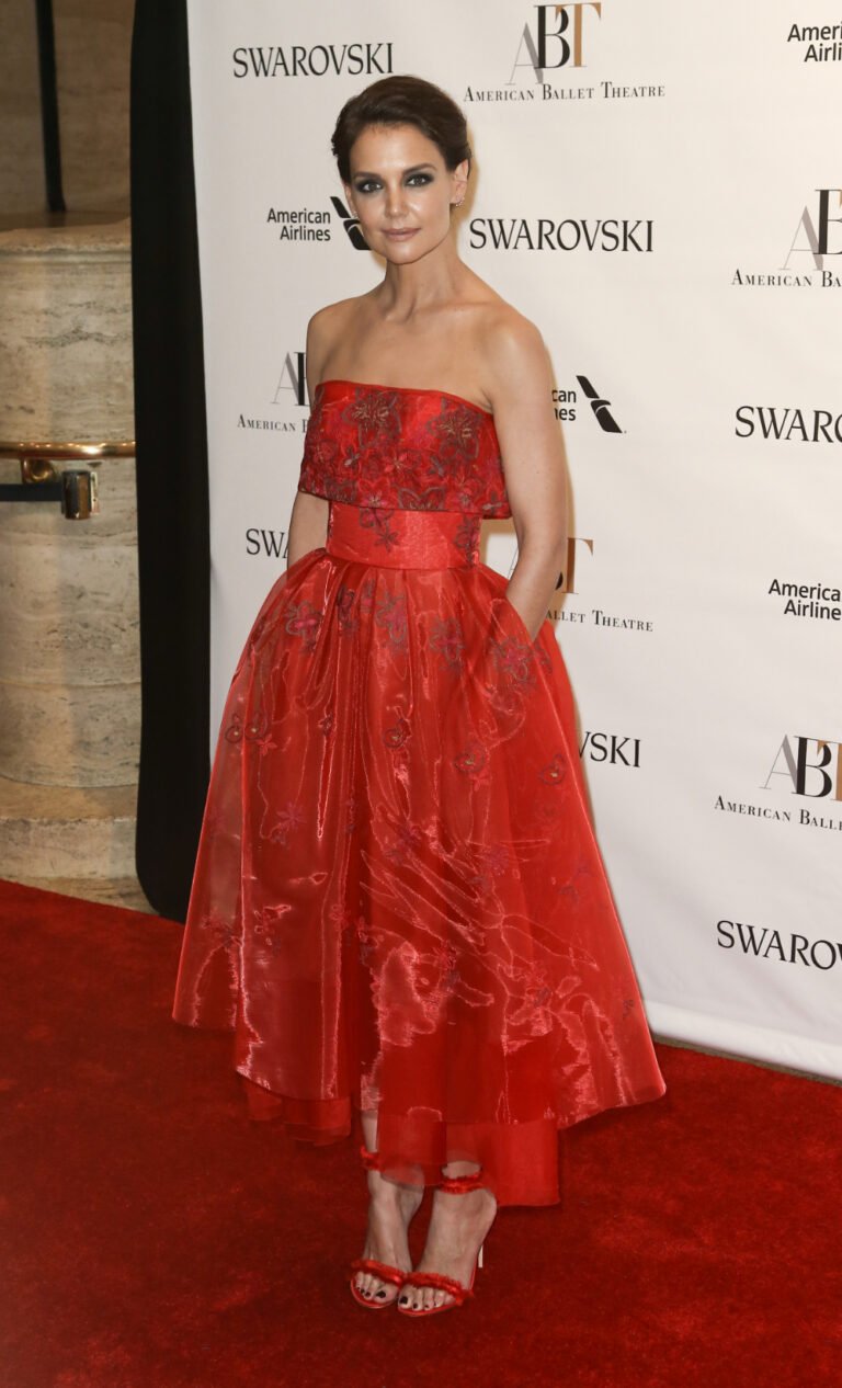 Katie Holmes Weight Height