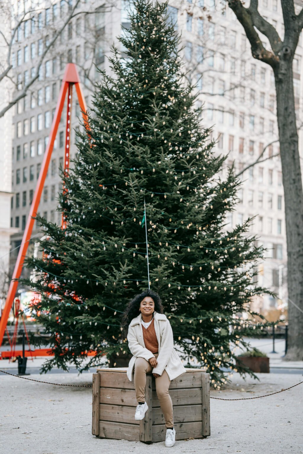35+ Festive Christmas Party Outfits to Celebrate the Season in Style
