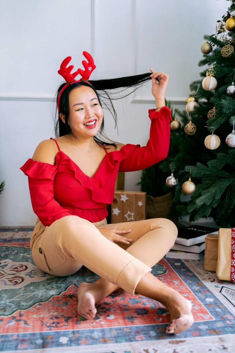 35+ Festive Christmas Party Outfits to Celebrate the Season in Style