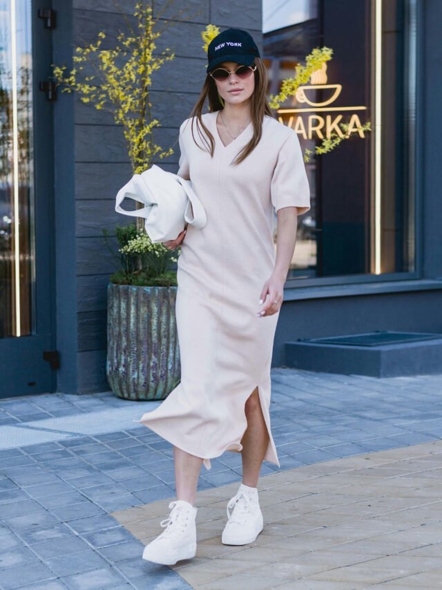 What to Wear In Paris: 30+ Stylish Outfits for Your European Getaway