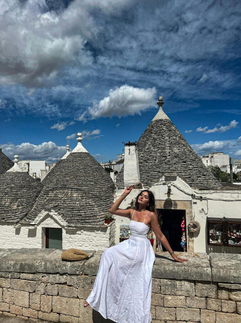 30+ Star-Studded Italy Vacation Outfits to Steal for Your Trip