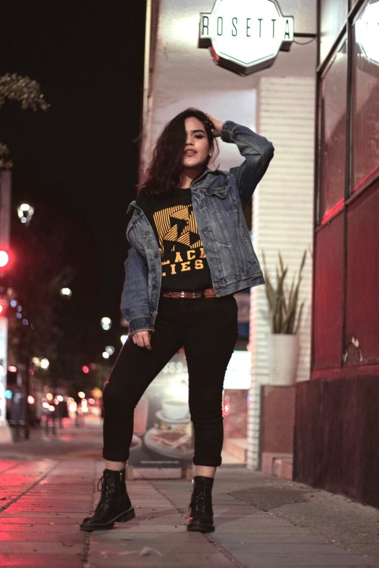 30 Fashionable Fall Outfits Every Woman Needs In Her Wardrobe