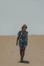 32+ Sizzling Desert Outfits: Chic Looks for Sun-Soaked Adventure