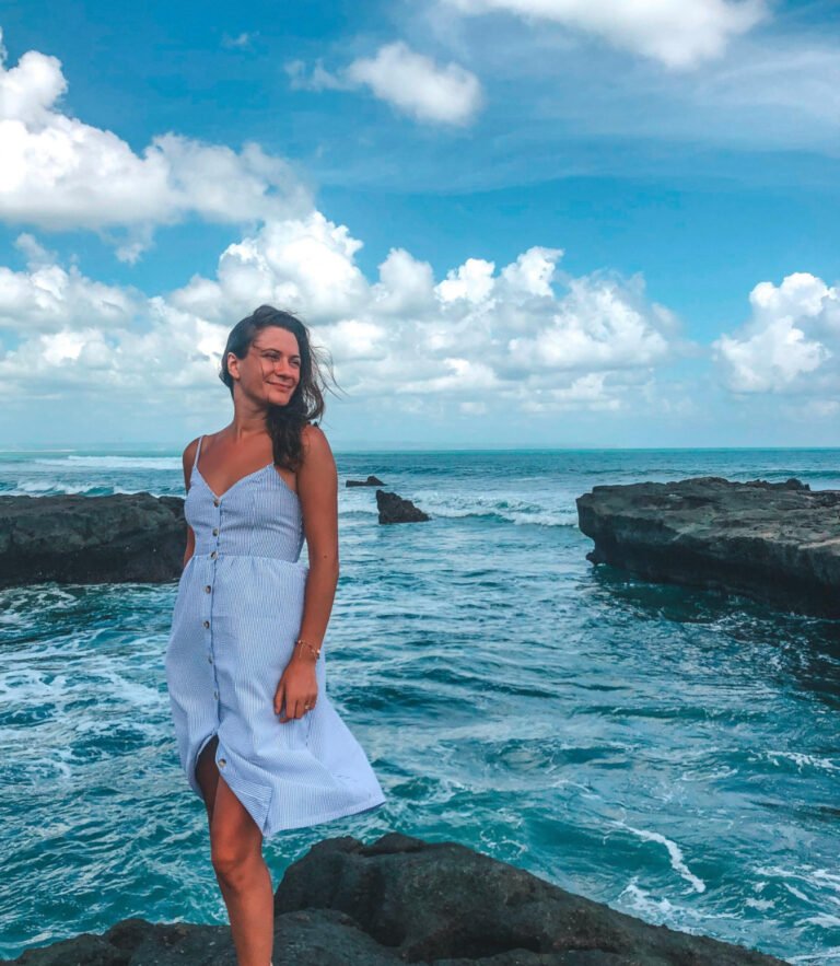 38+ Sizzling Beach Vacation Outfits for Your Next Coastal Getaway