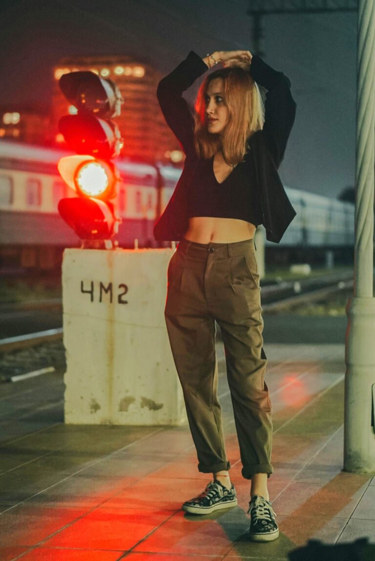 37+ Fashionable Dinner Date Outfits to Make Him Skip a Beat