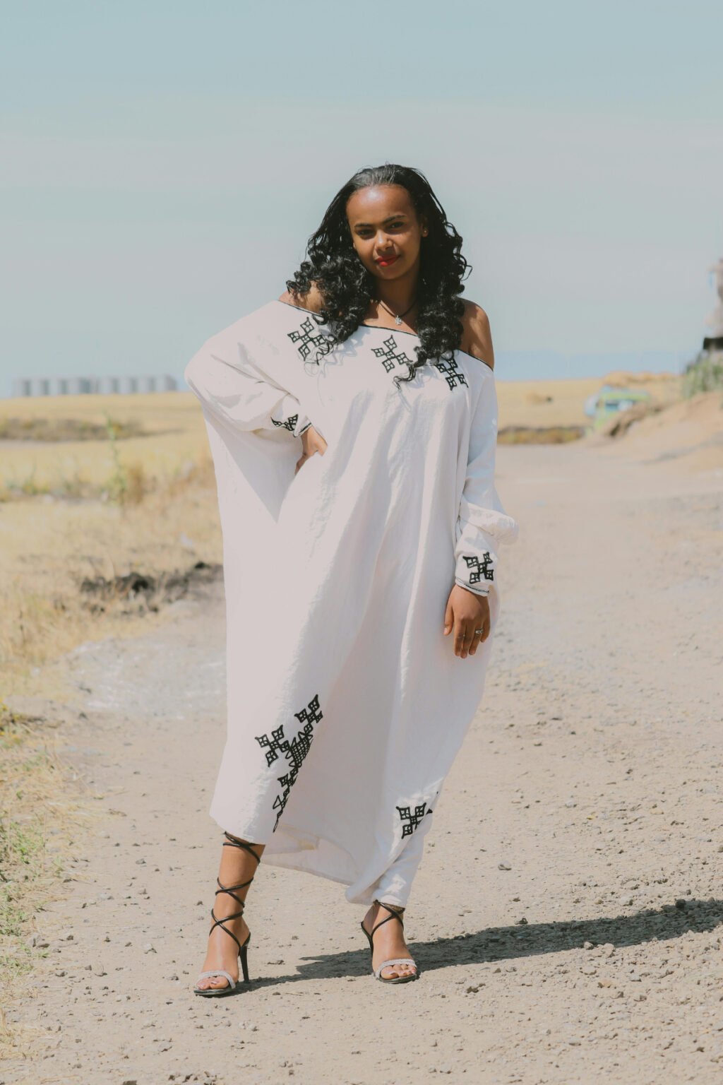 30+ Celebrity-Inspired Egypt Outfits for Your Egyptian Getaway