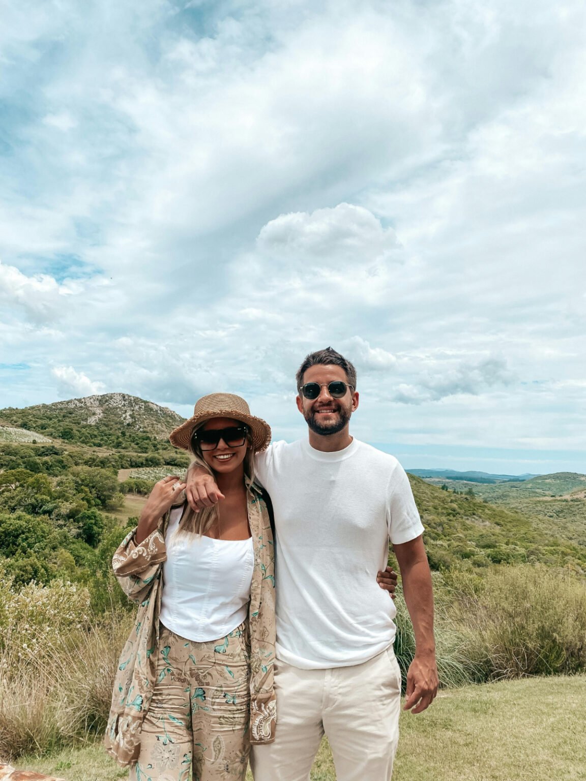 42+ Adorable Couples Vacation Outfits for a Romantic Getaway
