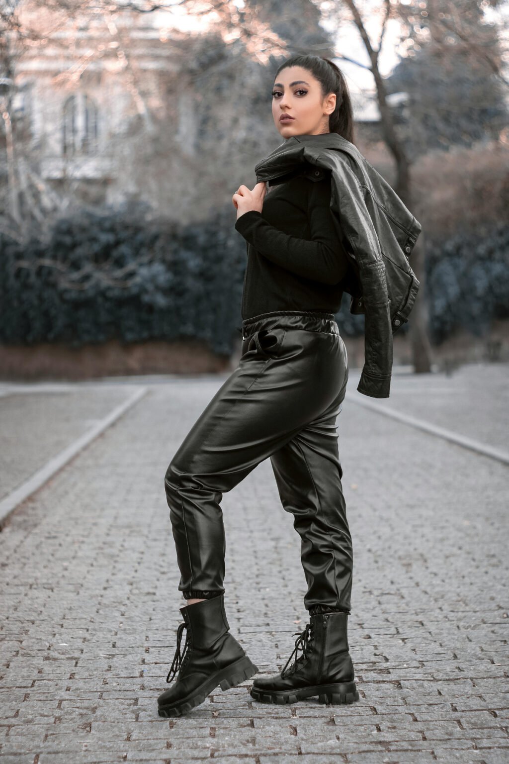 40+ Fashionable All Black Outfits That'll Make a Statement