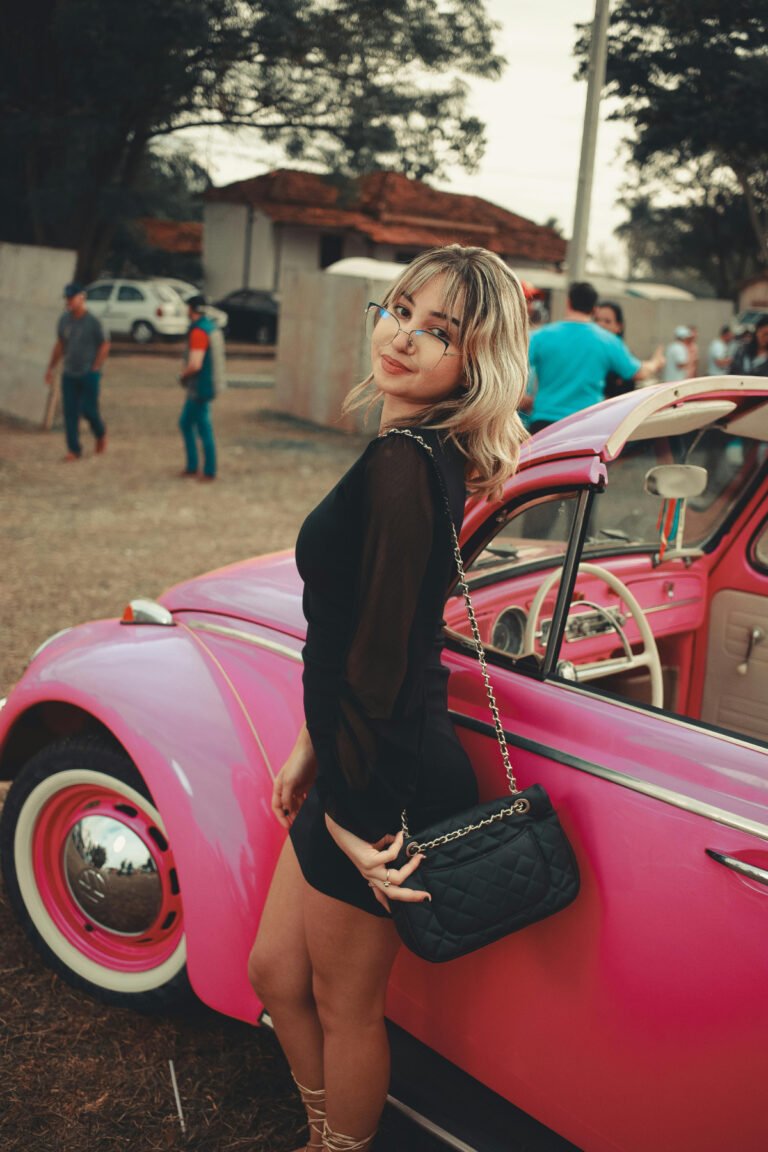 35+ Glamorous Music Festival Outfits to Stand Out in the Crowd!