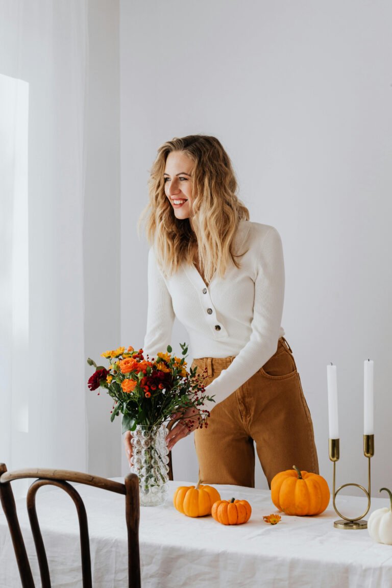 36+ Trendy Thanksgiving Outfits That Will Impress Your Guests