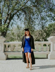 37+ Stylish Graduation Outfits for Fashionable Graduates