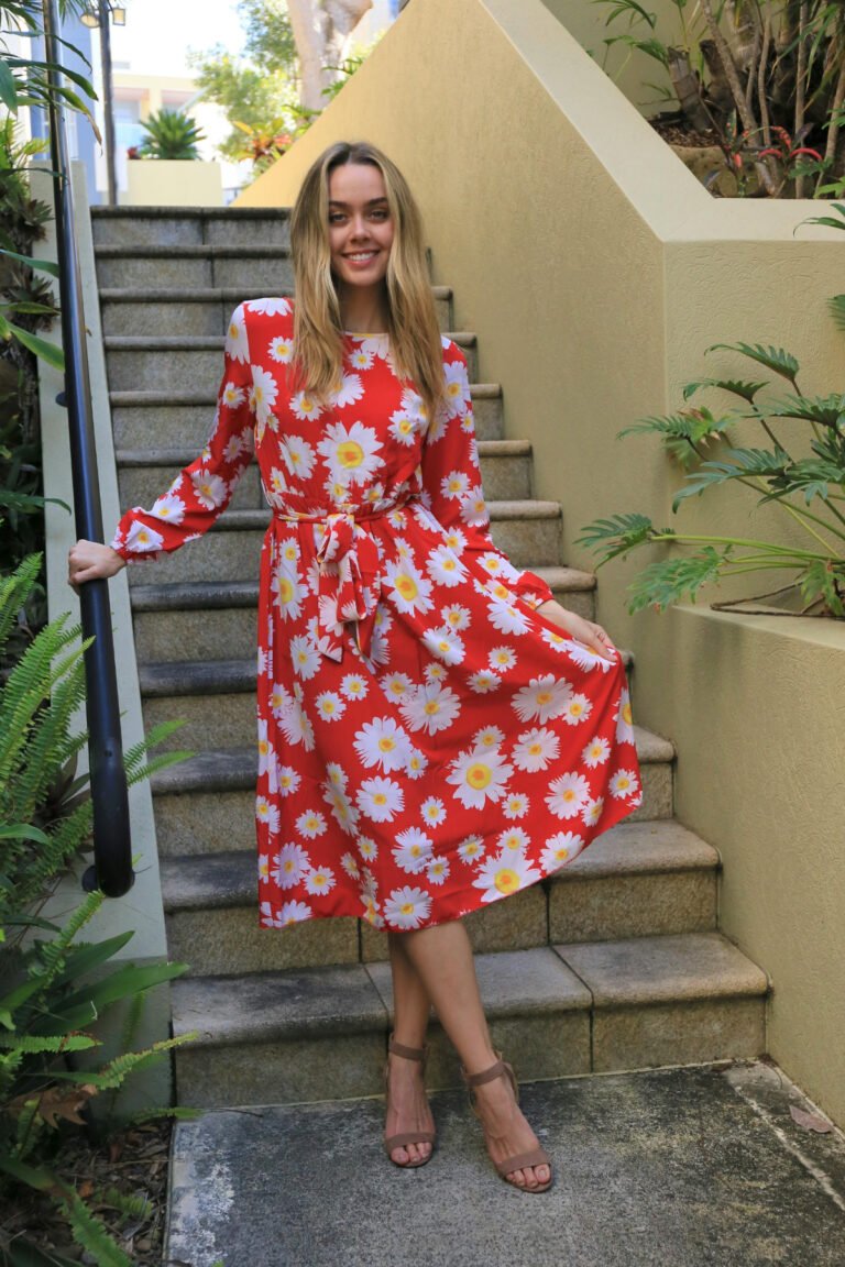 30+ Delightful Tea Party Outfits for Cozy Gatherings