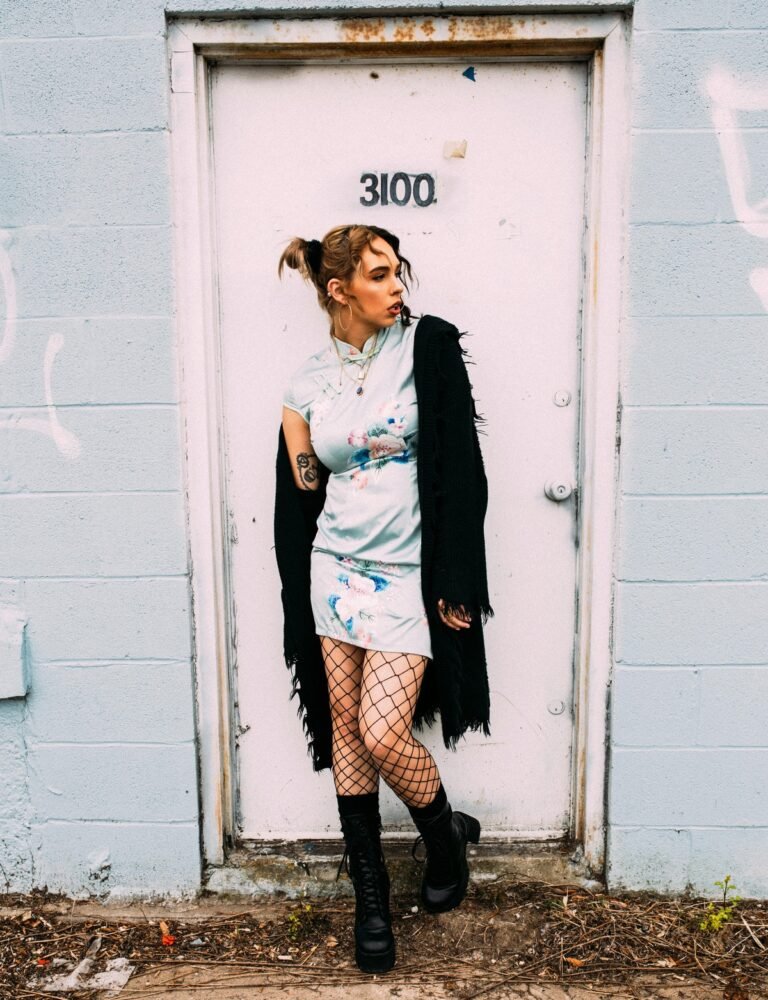40+ Fashionable Gothic Outfits to Showcase Your Bold Side