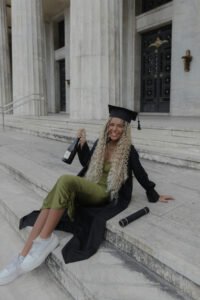 37+ Stylish Graduation Outfits for Fashionable Graduates