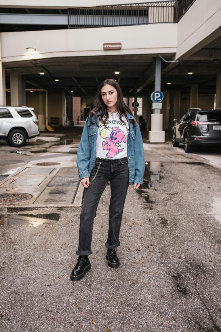 38+ Edgy Grunge Outfits That'll Make a Bold Statement