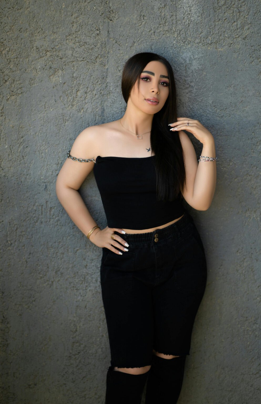 40+ Fashionable All Black Outfits That'll Make a Statement