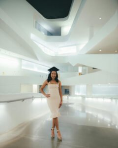 37+ Stylish Graduation Outfits for Fashionable Graduates