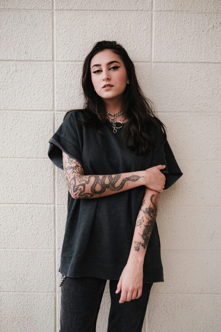 38+ Edgy Grunge Outfits That'll Make a Bold Statement