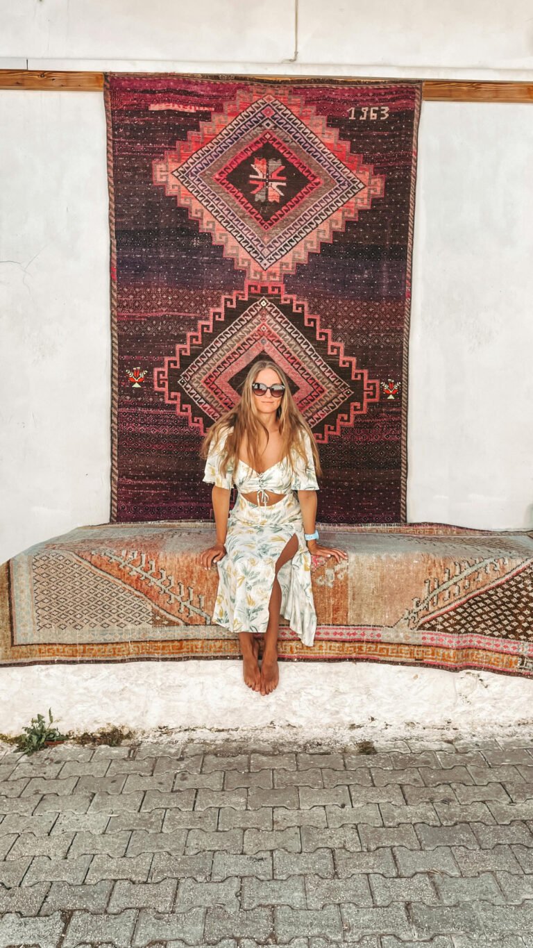 37+ Chic Boho Festival Outfits That Are Total Showstoppers