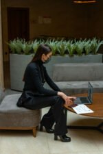 37+ Professional Interview Outfits to Win HR (And Get Hired!)