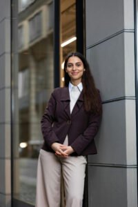 37+ Professional Interview Outfits to Win HR (And Get Hired!)