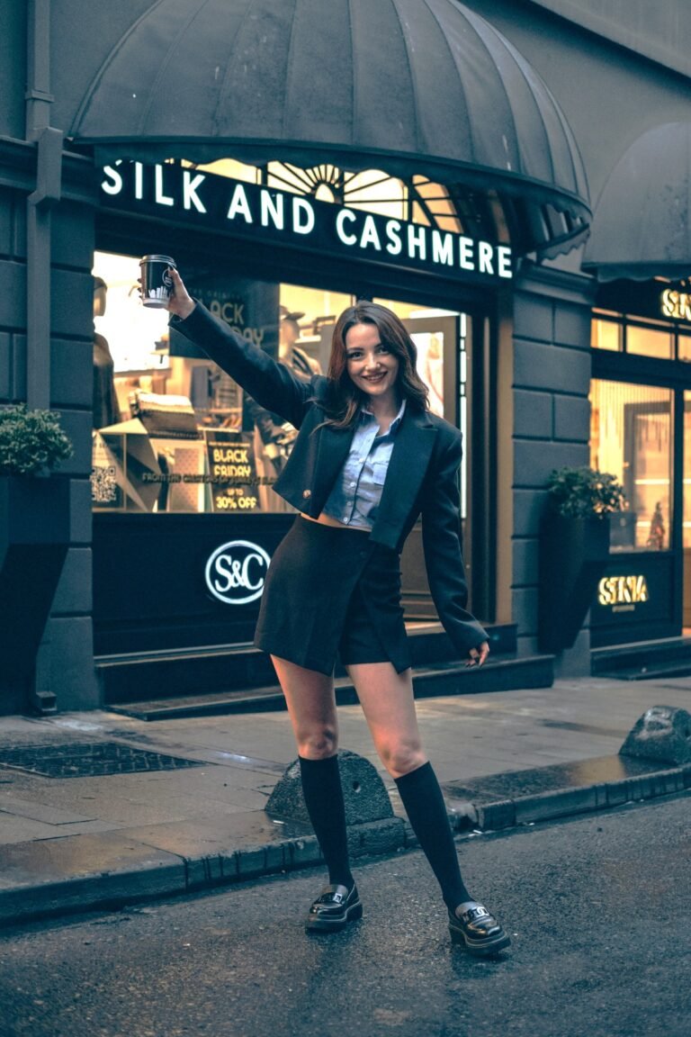 30+ Classy Dark Academia Outfits You Must Have In Your Wardrobe
