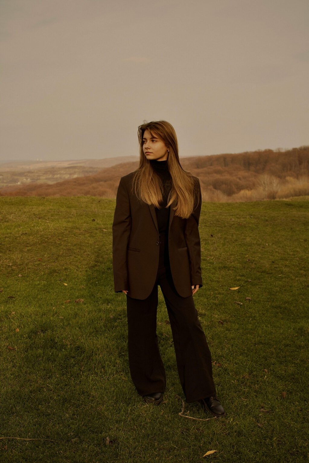 30+ Classy Dark Academia Outfits You Must Have In Your Wardrobe