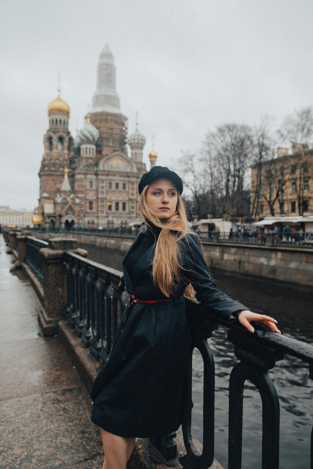 30+ Respectful Humble Outfits You Can Wear to a Funeral