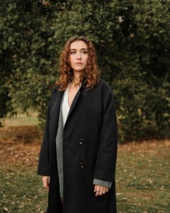 30+ Respectful Humble Outfits You Can Wear to a Funeral