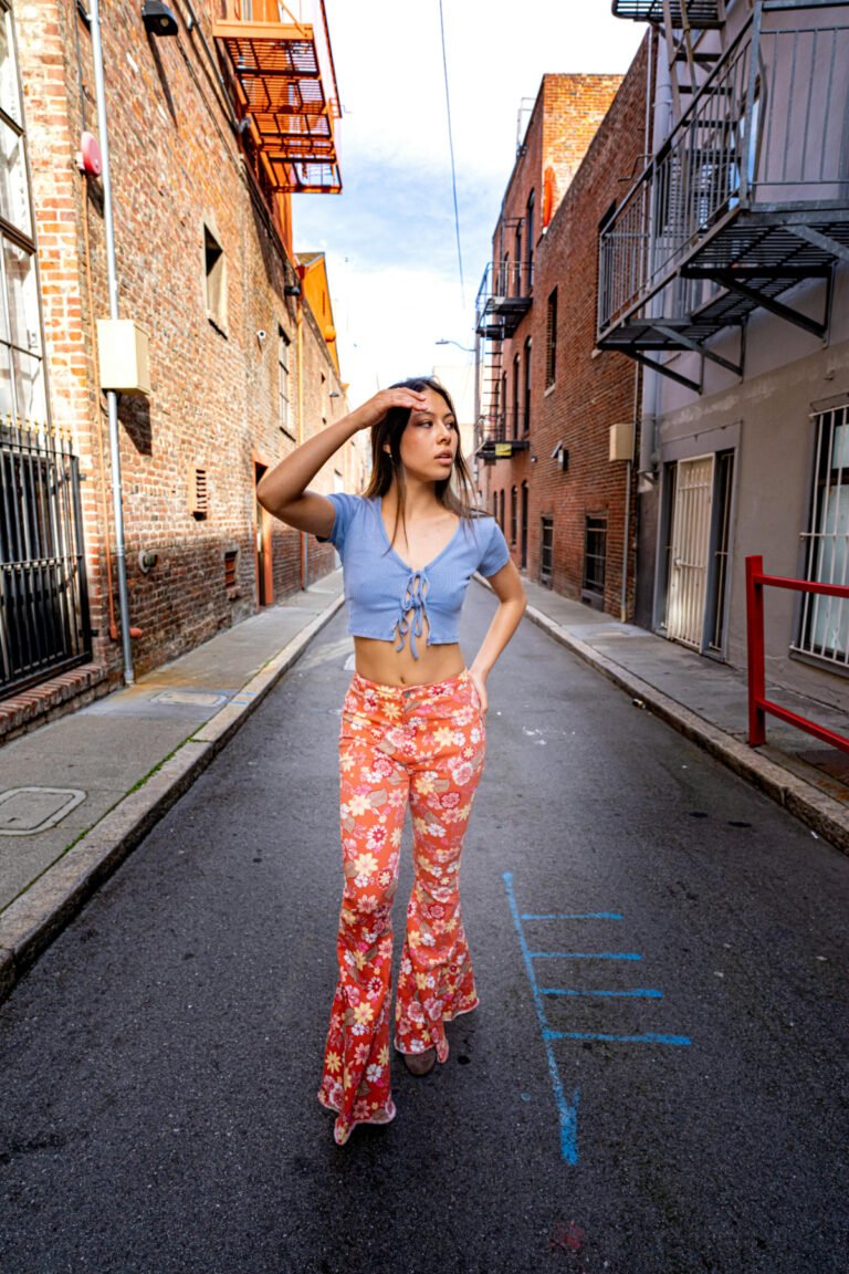 30+ Fashion-Forward Flare Leggings Outfits For Every Style