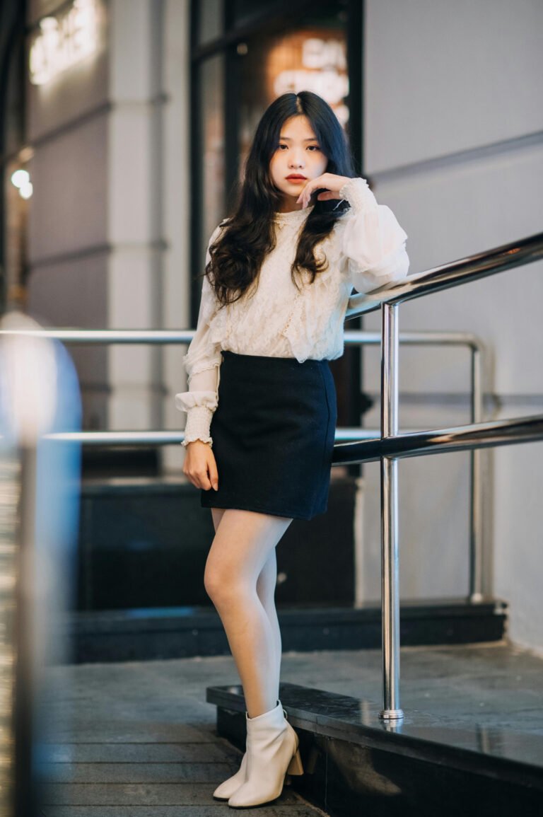 38+ Dazzling Night Out Outfits Women Need in Their Wardrobes