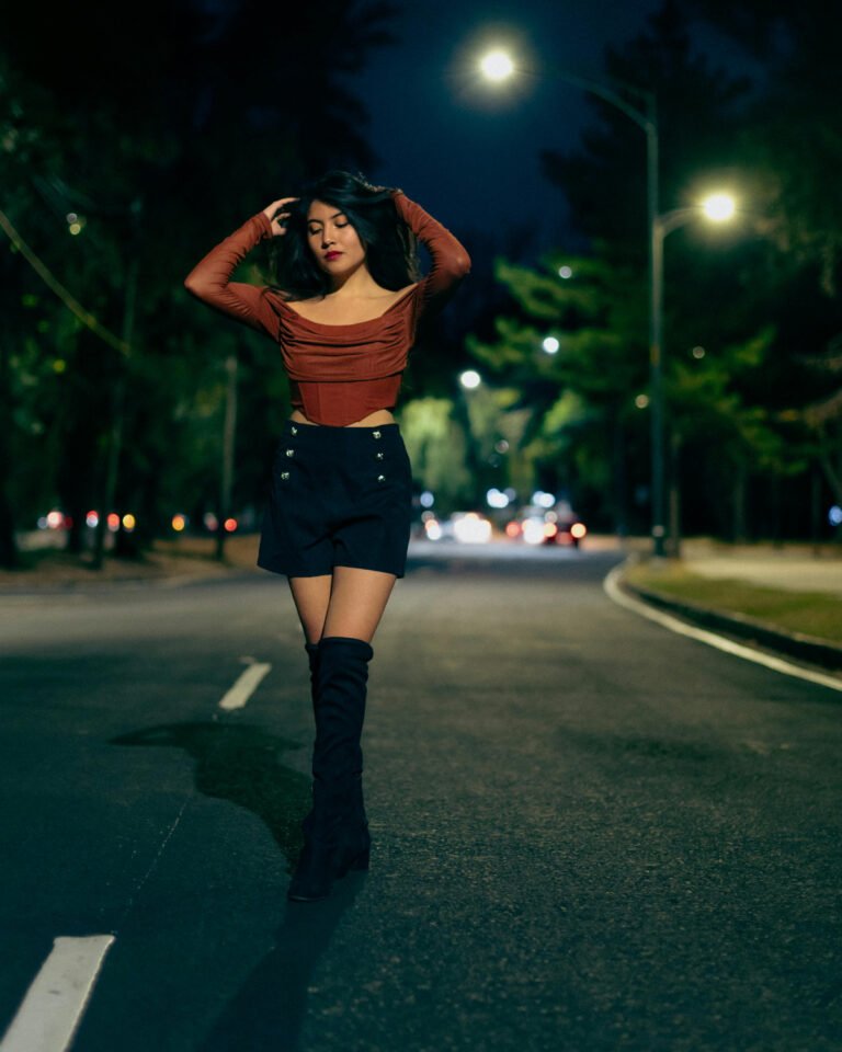 38+ Dazzling Night Out Outfits Women Need in Their Wardrobes