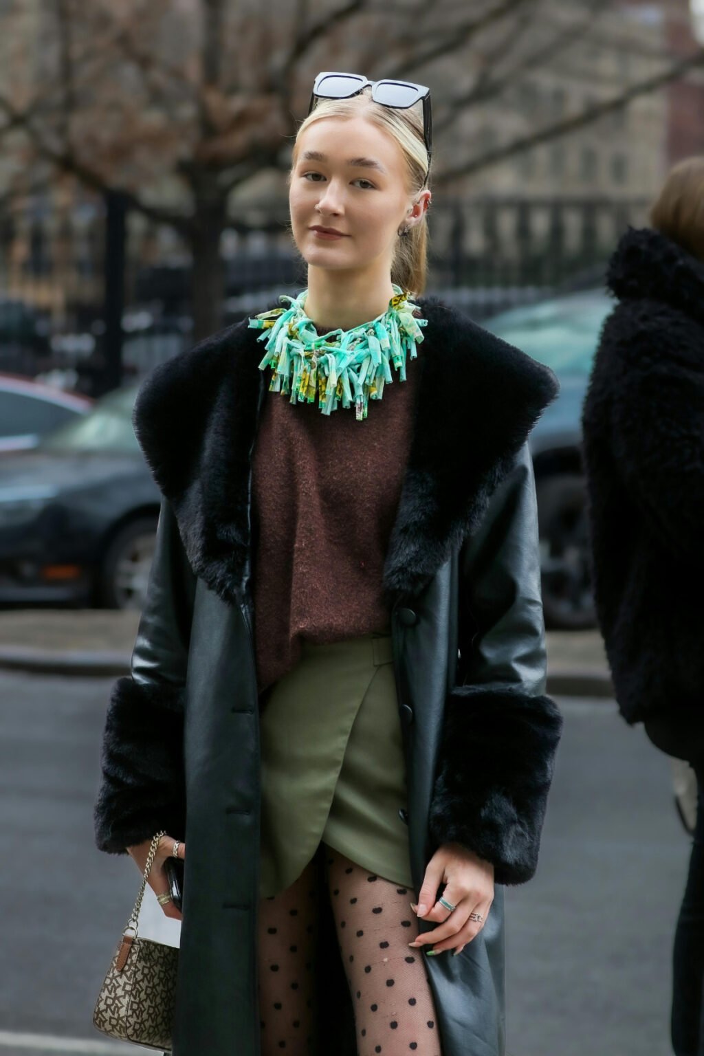 35+ Bold Leather Outfits That Work from Day To Night