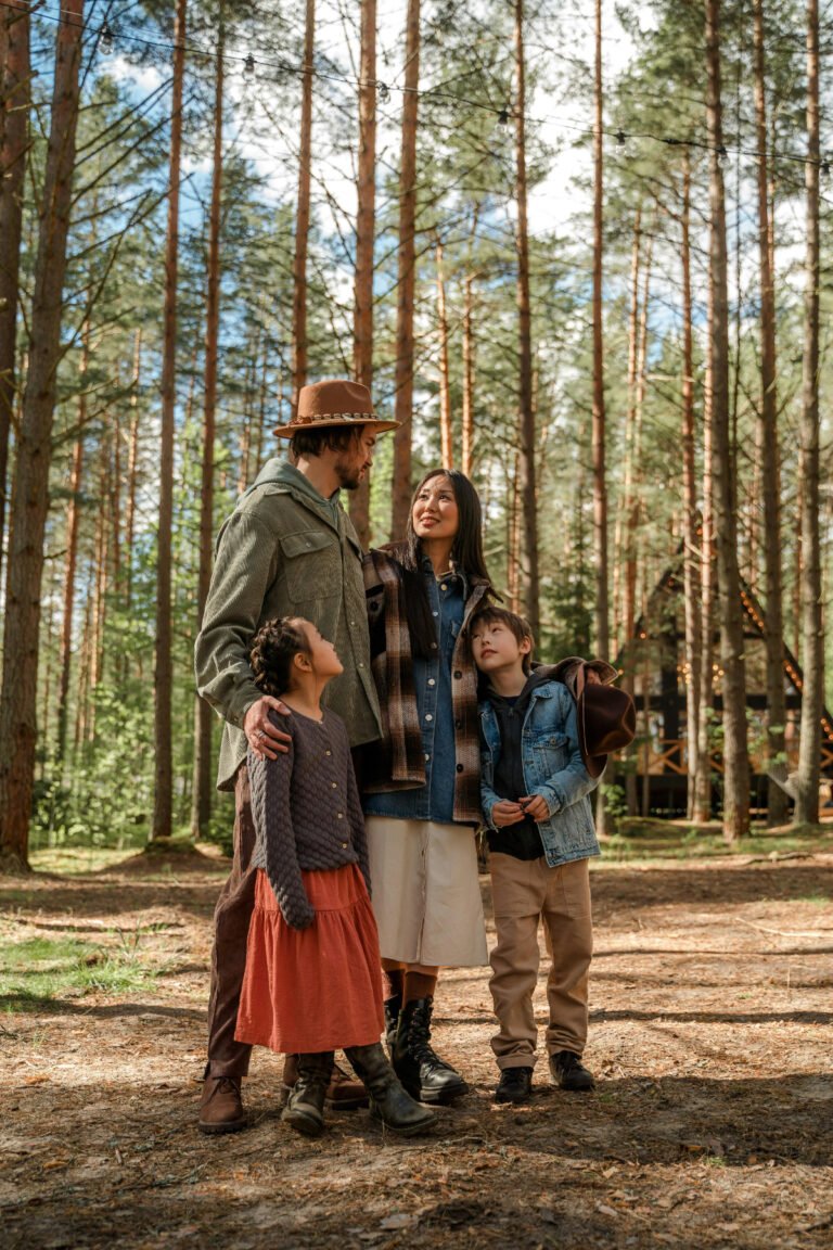 33+ Stylish Family Photo Outfit Ideas for Picture-Perfect Moments