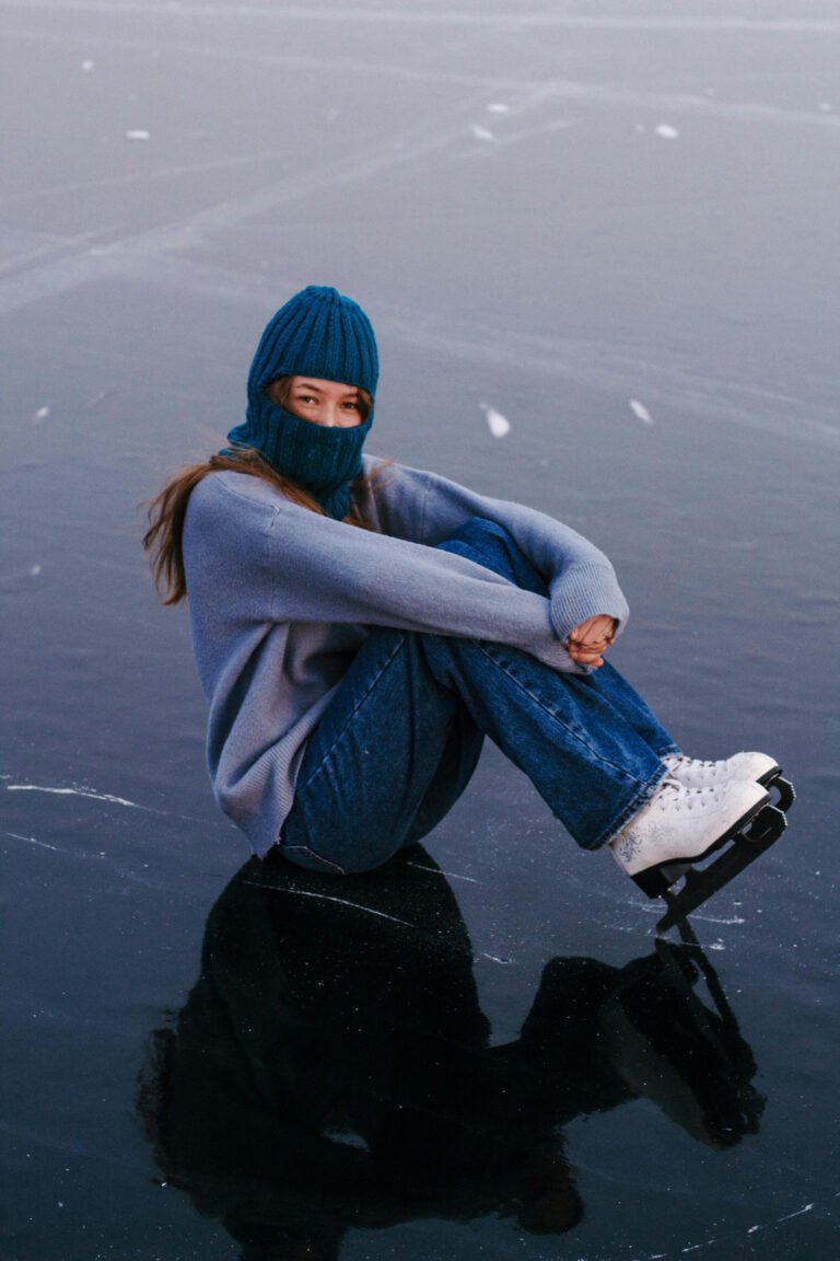 20+ Fashion-Forward Ice Skating Outfits to Dazzle on the Ice