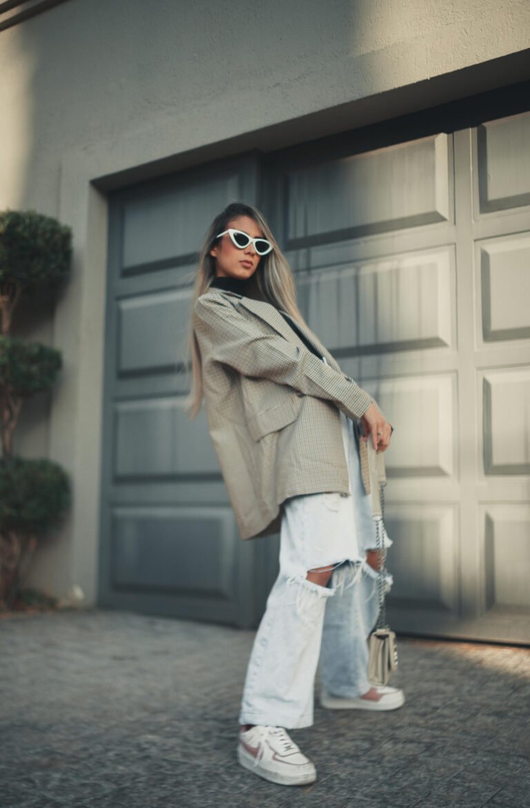 23+ Aesthetic Baggy Outfits From Casual to Office Ready