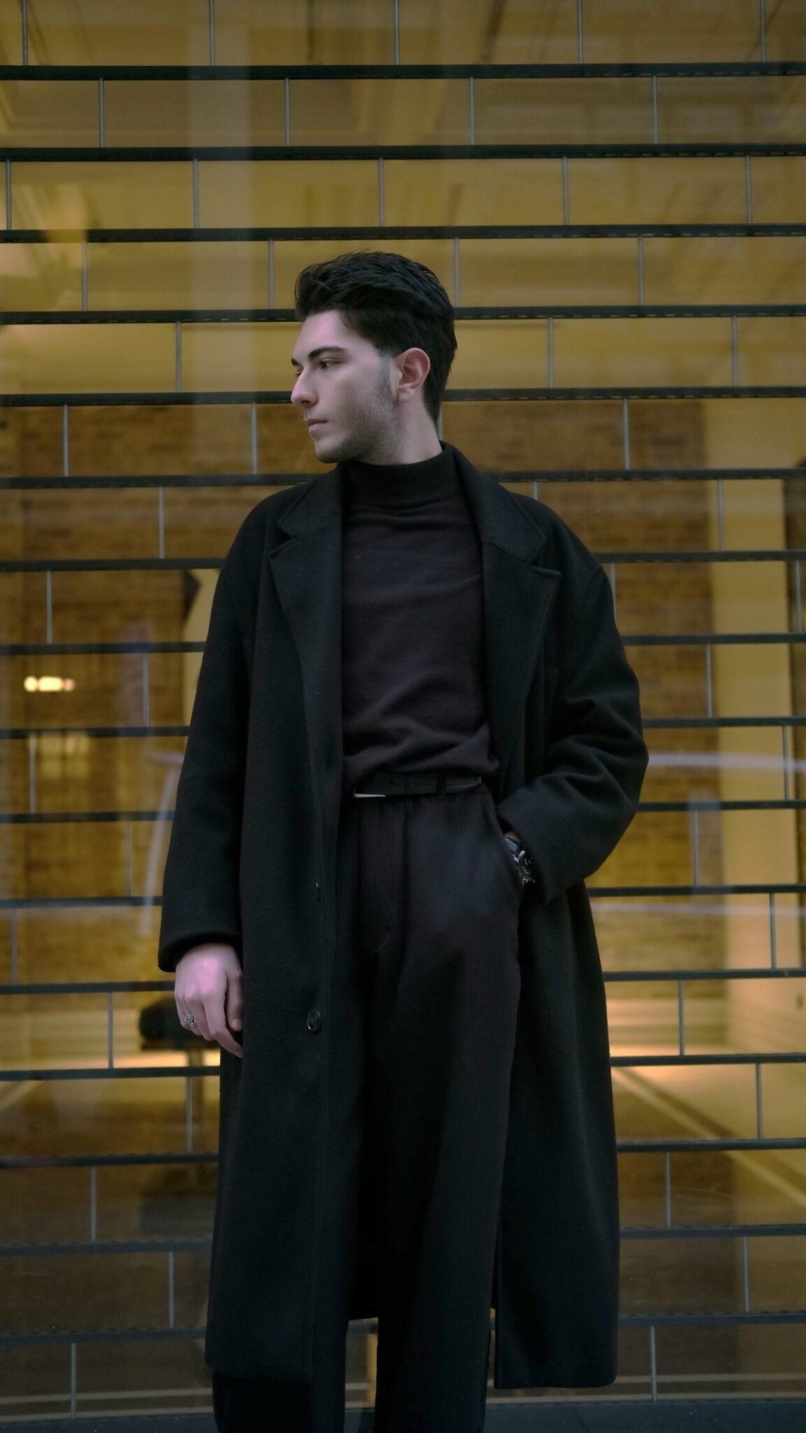 35+ Sophisticated All Black Outfits for Men: From Casual To Formal