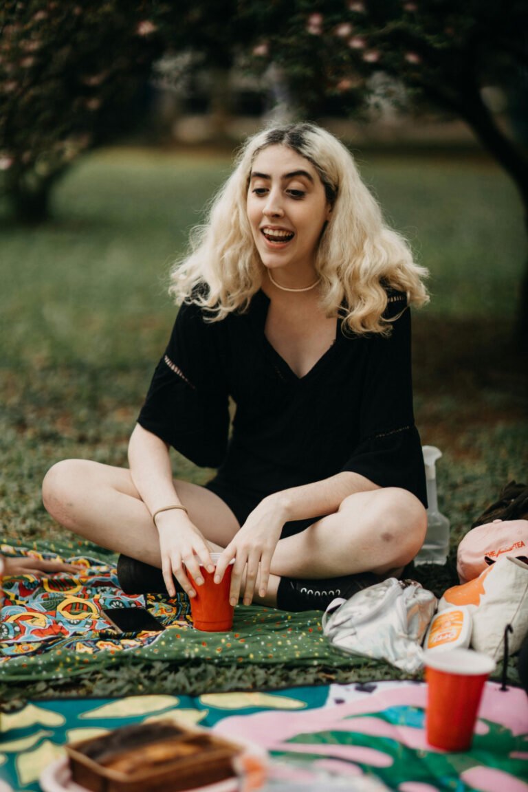 34+ Refreshing Picnic Outfits You Must Try for a Fun Day Out