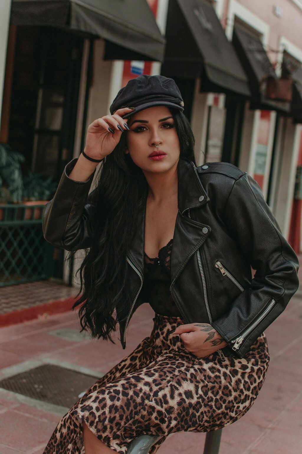 30+ Trendy Leather Jacket Outfits for Every Season & Style