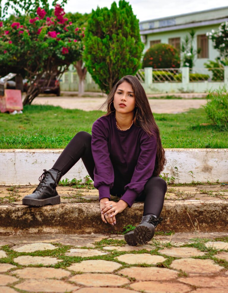 25+ Stylish Outfits to Style with Combat Boots for Women