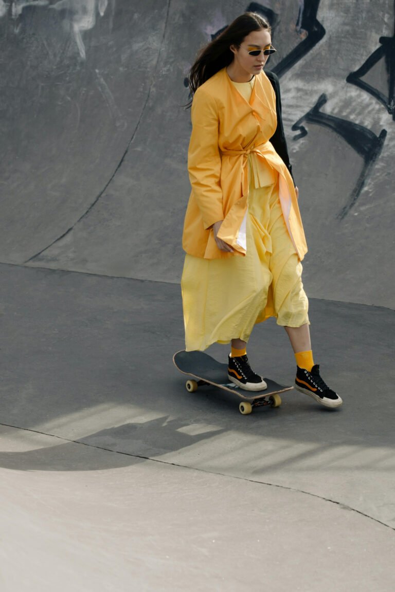 35+ Insanely Cool Skater Girl Outfits for the Ultimate Street Style