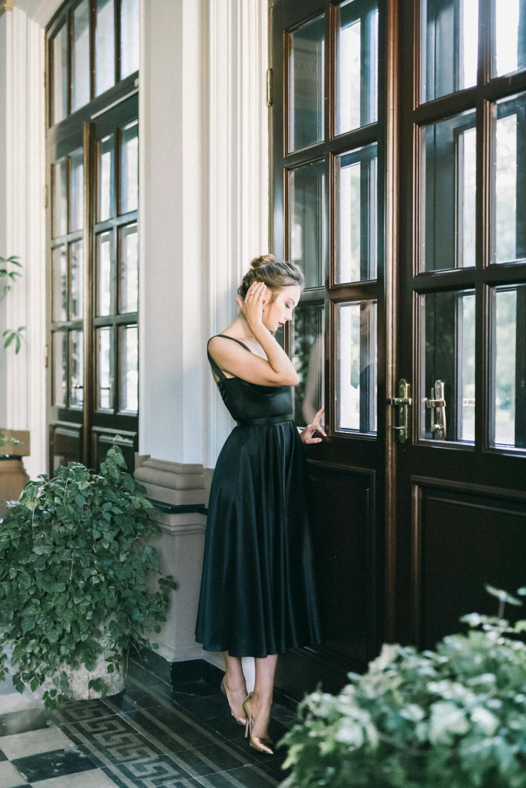 30+ Timeless Black Dress Outfits That Never Go Out Of Style
