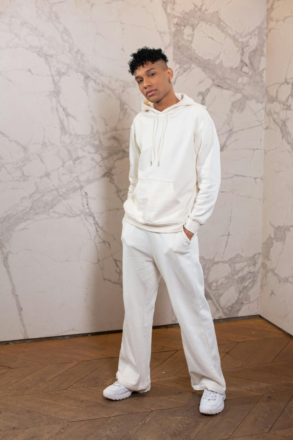 25+ Trendy All White Men Outfits for a Fresh & Fine Look