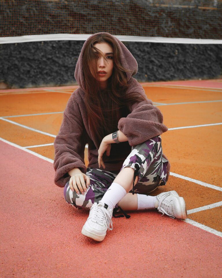 25+ Sensational Gameday Outfits That Will Work for Every Sport
