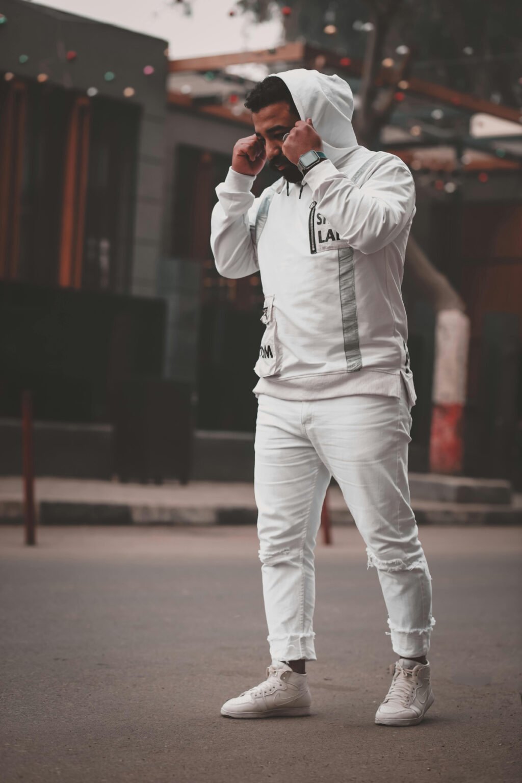 25+ Trendy All White Men Outfits for a Fresh & Fine Look
